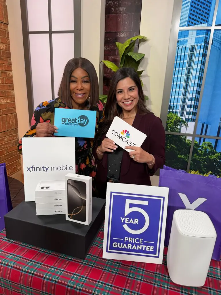 Santa's Pick for Holiday Savings: Xfinity Mobile | Comcast Texas