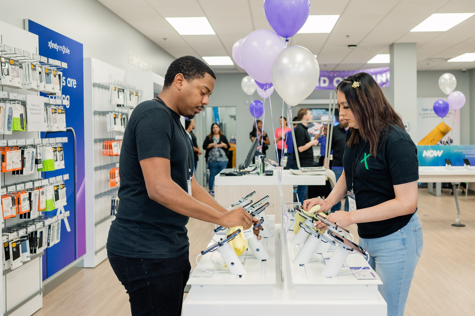 Comcast Celebrates Grand Opening of Northline Xfinity Store | Comcast Texas